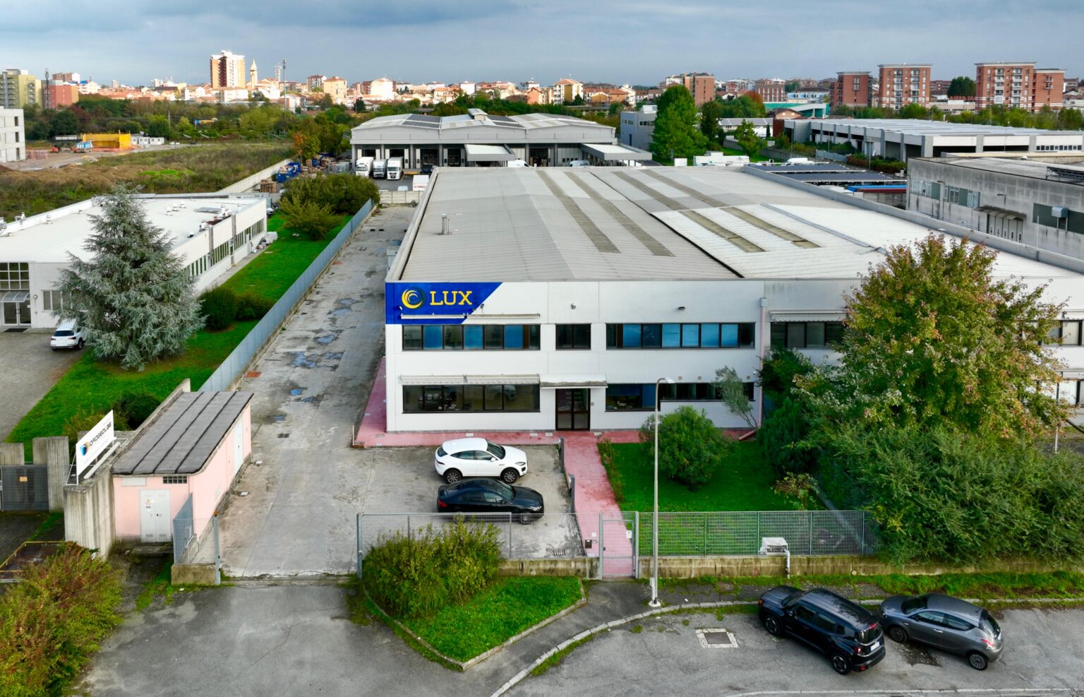 Lux S.r.l. - Contatti